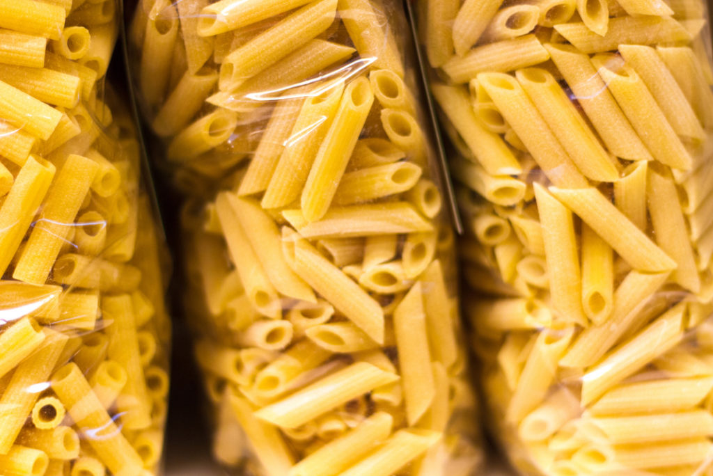 Insetti nella pasta: se il pacco è integro, il produttore deve vigilare ...